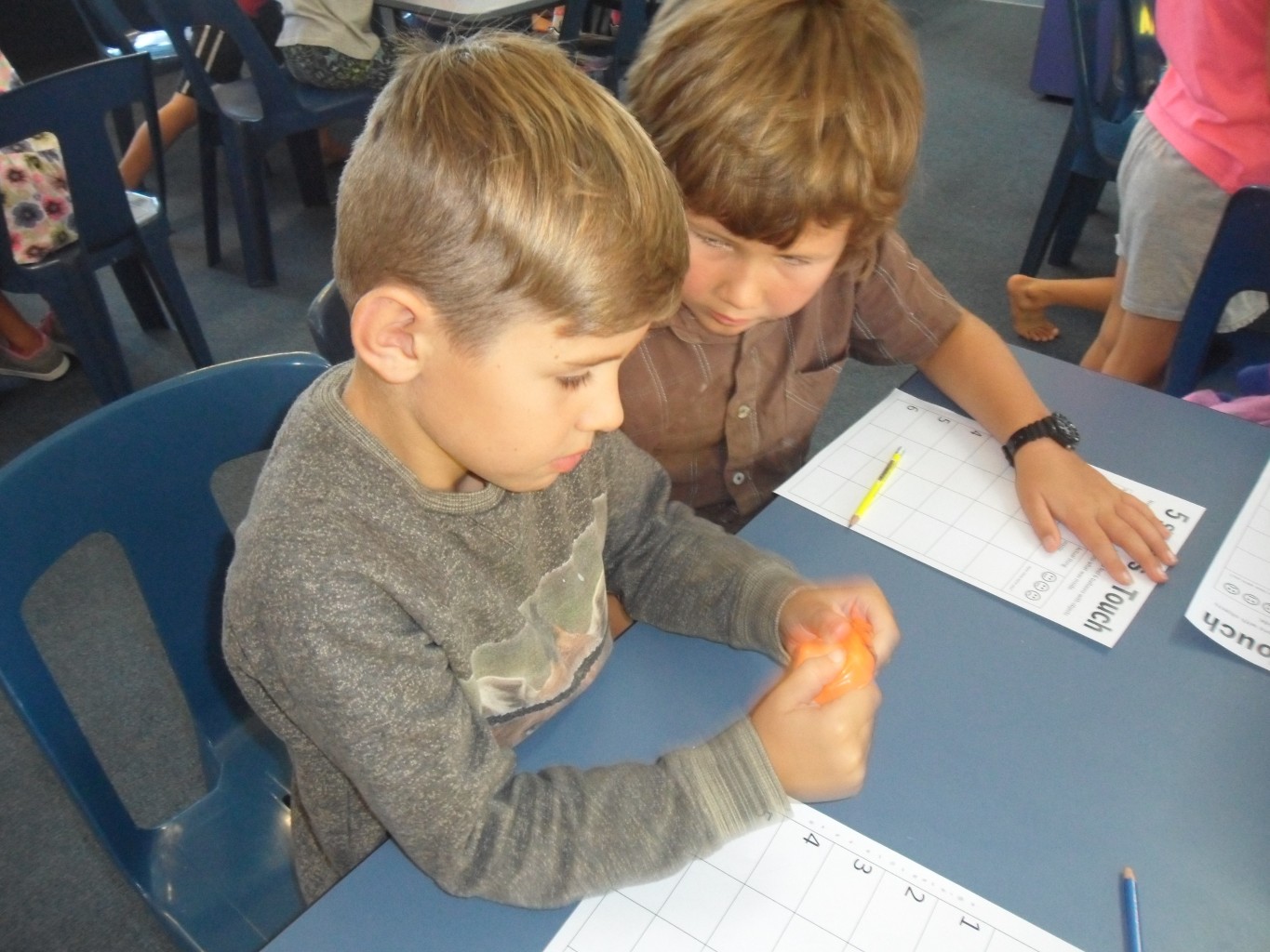 Five Senses – Touch Experiment – Tomarata School